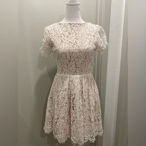 Tobi | Dresses | Tobi Cream Beige Embroidered Crochet Lace Overlay ...